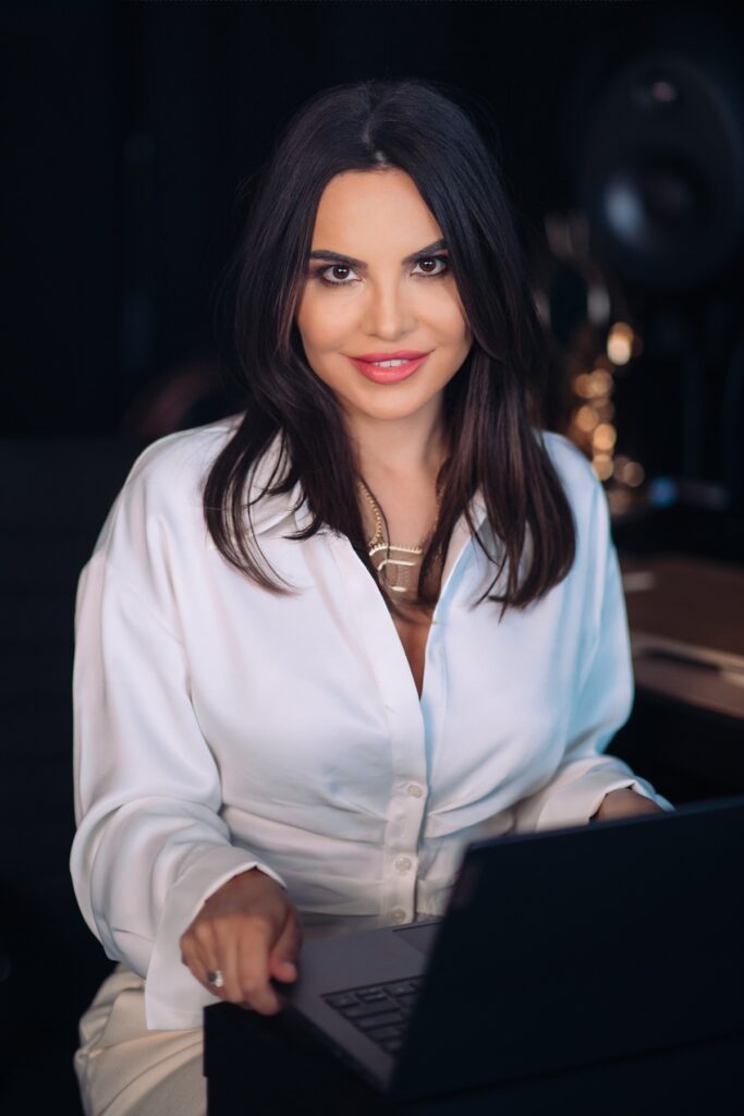 Ana Maria Pătru – schimbare radicală a traiectoriei profesionale ...