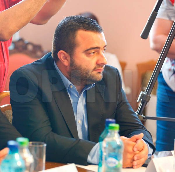 Cine îl va înlocui pe liberalul Liviu Barbu în Consiliul Local • Opinia ...
