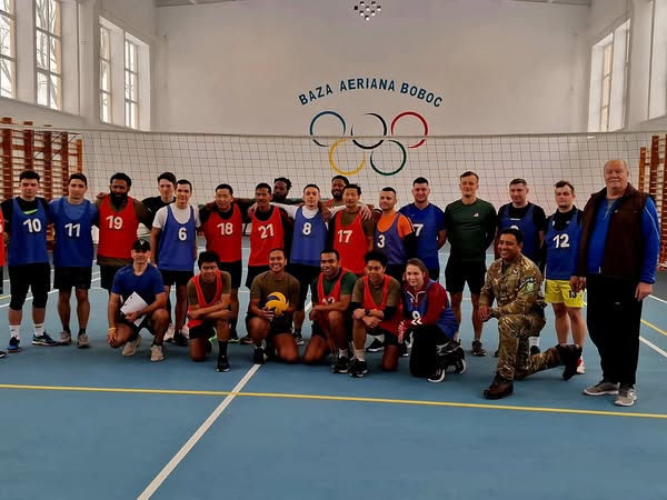 FOTO | Prietenie prin sport la Baza Aeriană Boboc • Opinia Buzău