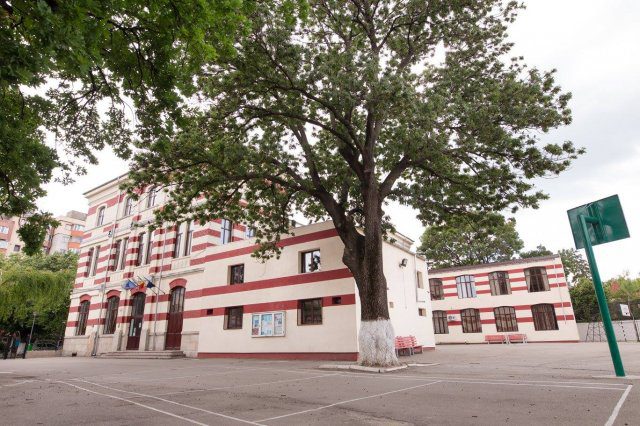 FOTO | Școala nr. 1, „școală de 10”și în 2025 • Opinia Buzău
