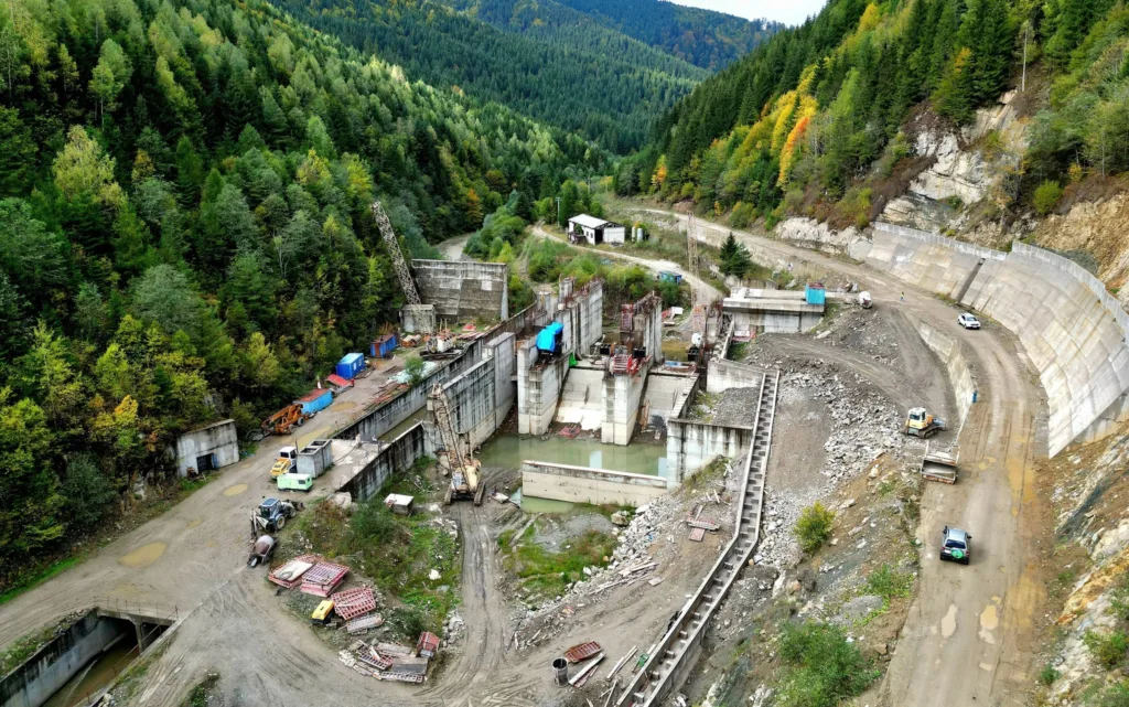 Useriștii buzoieni s-au maimuțărit degeaba în fața ministrului Buzoianu ...