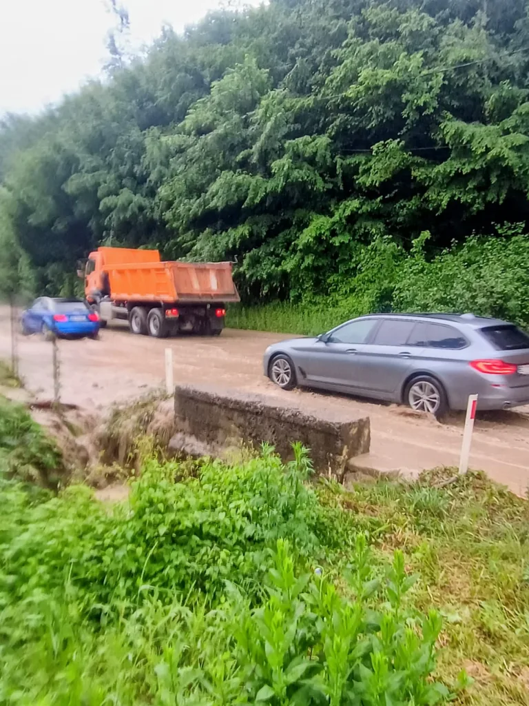 Cod galben de furtuni și grindină în Buzău • Opinia Buzău